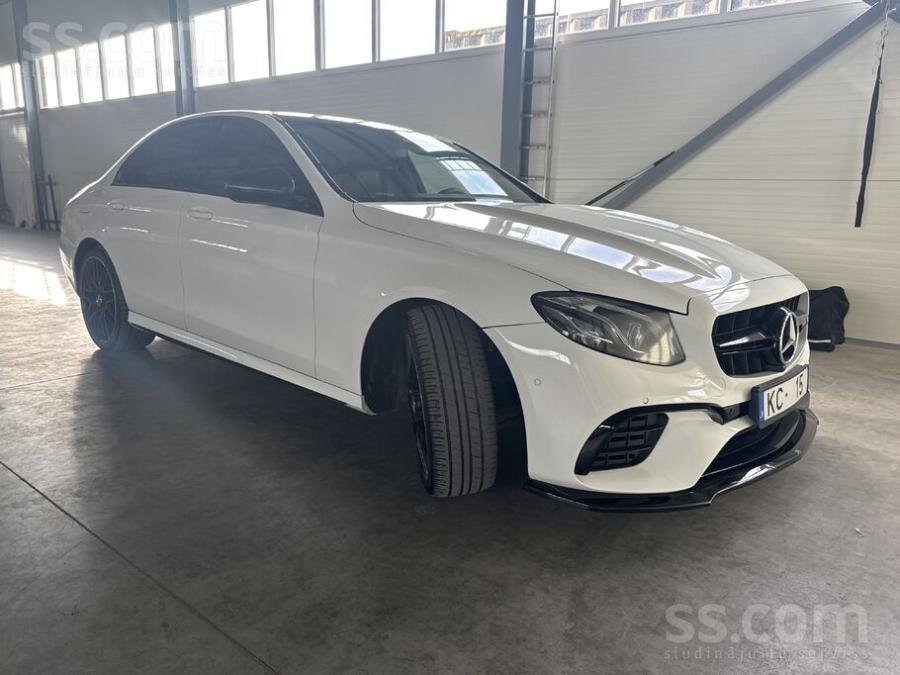 Белый Мерседес E 350 2016 в Екабпилс, объемом двигателя 3.00 л и пробегом 240 тыс. км за 26000 €, фото 5 на AUTOMOTO.COM.LV