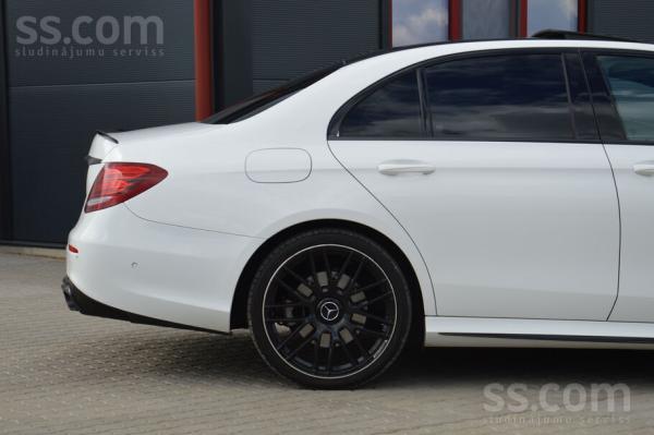 White Mercedes-Benz E 350 2016 in Jekabpils, with an engine capacity of 3.00 L and mileage of 240 thousand km for 23000 €, photo 6 on AUTOMOTO.COM.LV