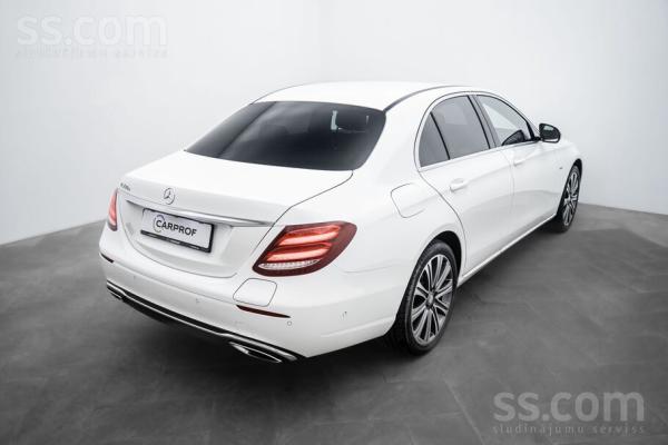 White Mercedes-Benz E 350 2016 in Tallinn, with an engine capacity of 2.00 L and mileage of 200 thousand km for 15999 €, photo 4 on AUTOMOTO.COM.LV