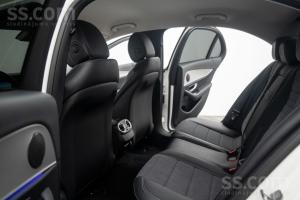 White Mercedes-Benz E 350 2016 in Tallinn, with an engine capacity of 2.00 L and mileage of 200 thousand km for 15999 €, photo 10 on AUTOMOTO.COM.LV