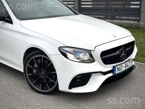 White Mercedes-Benz E 350 2016 in Jelgava, with an engine capacity of 3.00 L and mileage of 284 thousand km for 23500 €, photo 8 on AUTOMOTO.COM.LV