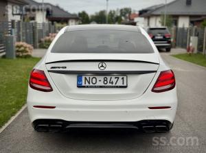 White Mercedes-Benz E 350 2016 in Jelgava, with an engine capacity of 3.00 L and mileage of 284 thousand km for 23500 €, photo 10 on AUTOMOTO.COM.LV