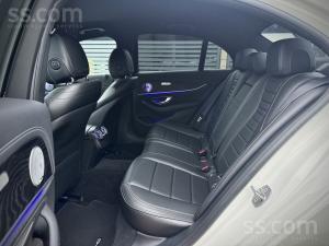 White Mercedes-Benz E 350 2016 in Jelgava, with an engine capacity of 3.00 L and mileage of 284 thousand km for 23500 €, photo 12 on AUTOMOTO.COM.LV