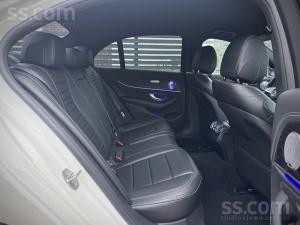 White Mercedes-Benz E 350 2016 in Jelgava, with an engine capacity of 3.00 L and mileage of 284 thousand km for 23500 €, photo 13 on AUTOMOTO.COM.LV