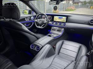 White Mercedes-Benz E 350 2016 in Jelgava, with an engine capacity of 3.00 L and mileage of 284 thousand km for 23500 €, photo 15 on AUTOMOTO.COM.LV