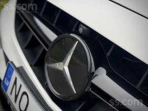 White Mercedes-Benz E 350 2016 in Jelgava, with an engine capacity of 3.00 L and mileage of 284 thousand km for 23500 €, photo 29 on AUTOMOTO.COM.LV