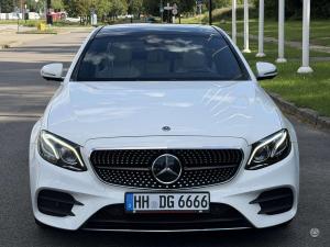 Белый Мерседес E 350 2017 в Вильнюс, объемом двигателя 2.99 л и пробегом 213 тыс. км за 26000 €, фото 3 на AUTOMOTO.COM.LV
