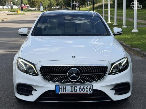 Белый Мерседес E 350 2017 в Вильнюс, объемом двигателя 3.00 л и пробегом 213 тыс. км за 26000 €, фото 2 на AUTOMOTO.COM.LV