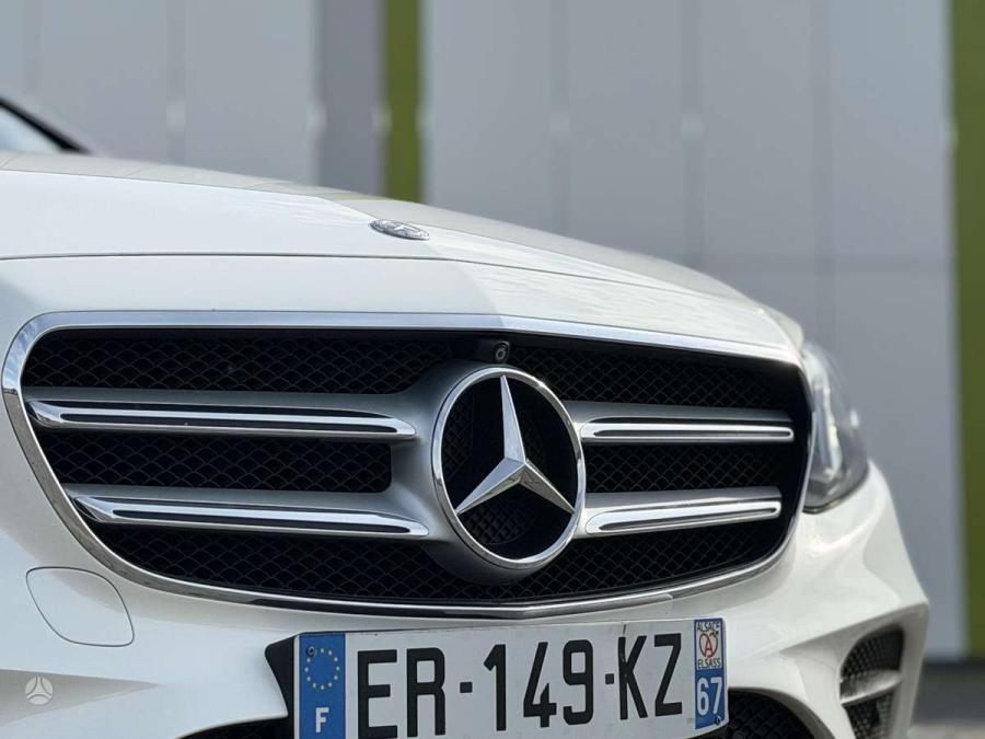 Balts Mercedes-Benz E 350 2017 Tauragė, ar dzinēja tilpumu 2.99 L un nobraukumu 288 tūkst. km par 16500 €, foto 13 vietnē AUTOMOTO.COM.LV