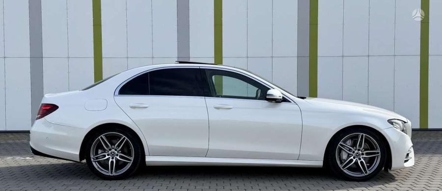 Balts Mercedes-Benz E 350 2017 Tauragė, ar dzinēja tilpumu 2.99 L un nobraukumu 288 tūkst. km par 16500 €, foto 14 vietnē AUTOMOTO.COM.LV