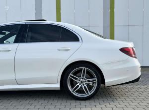Balts Mercedes-Benz E 350 2017 Tauragė, ar dzinēja tilpumu 2.99 L un nobraukumu 288 tūkst. km par 16500 €, foto 18 vietnē AUTOMOTO.COM.LV