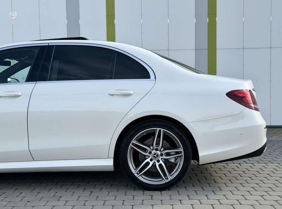 Balts Mercedes-Benz E 350 2017 Tauragė, ar dzinēja tilpumu 2.99 L un nobraukumu 288 tūkst. km par 16500 €, foto 18 vietnē AUTOMOTO.COM.LV