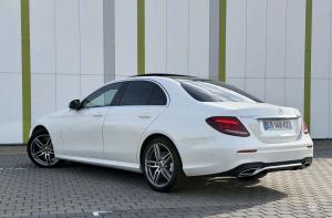 Balts Mercedes-Benz E 350 2017 Tauragė, ar dzinēja tilpumu 2.99 L un nobraukumu 288 tūkst. km par 16500 €, foto 20 vietnē AUTOMOTO.COM.LV