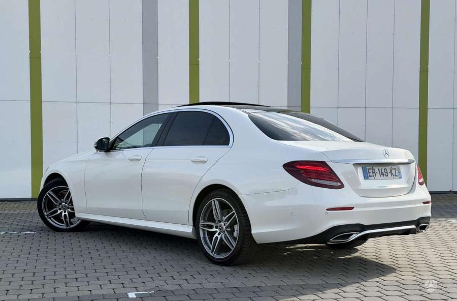Balts Mercedes-Benz E 350 2017 Tauragė, ar dzinēja tilpumu 2.99 L un nobraukumu 288 tūkst. km par 16500 €, foto 20 vietnē AUTOMOTO.COM.LV