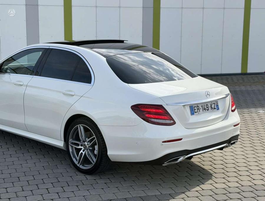 Balts Mercedes-Benz E 350 2017 Tauragė, ar dzinēja tilpumu 2.99 L un nobraukumu 288 tūkst. km par 16500 €, foto 21 vietnē AUTOMOTO.COM.LV