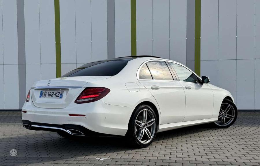 Balts Mercedes-Benz E 350 2017 Tauragė, ar dzinēja tilpumu 2.99 L un nobraukumu 288 tūkst. km par 16500 €, foto 22 vietnē AUTOMOTO.COM.LV