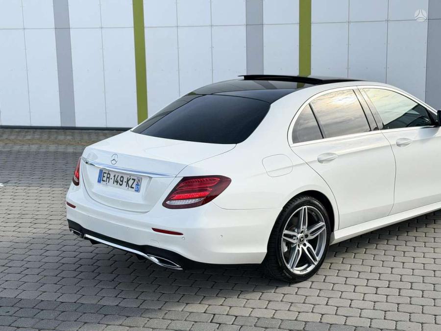 Balts Mercedes-Benz E 350 2017 Tauragė, ar dzinēja tilpumu 2.99 L un nobraukumu 288 tūkst. km par 16500 €, foto 23 vietnē AUTOMOTO.COM.LV
