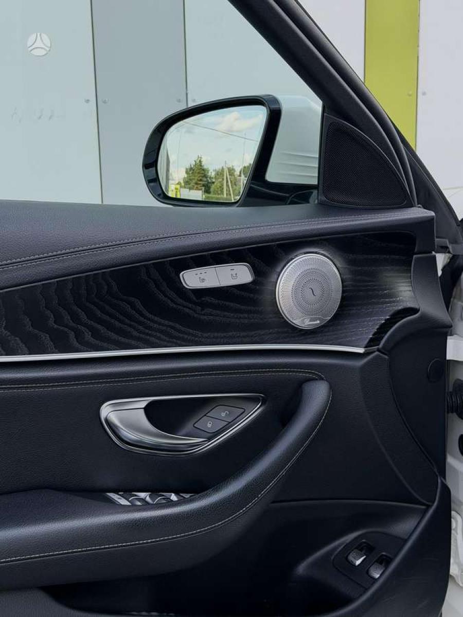 Balts Mercedes-Benz E 350 2017 Tauragė, ar dzinēja tilpumu 2.99 L un nobraukumu 288 tūkst. km par 16500 €, foto 31 vietnē AUTOMOTO.COM.LV