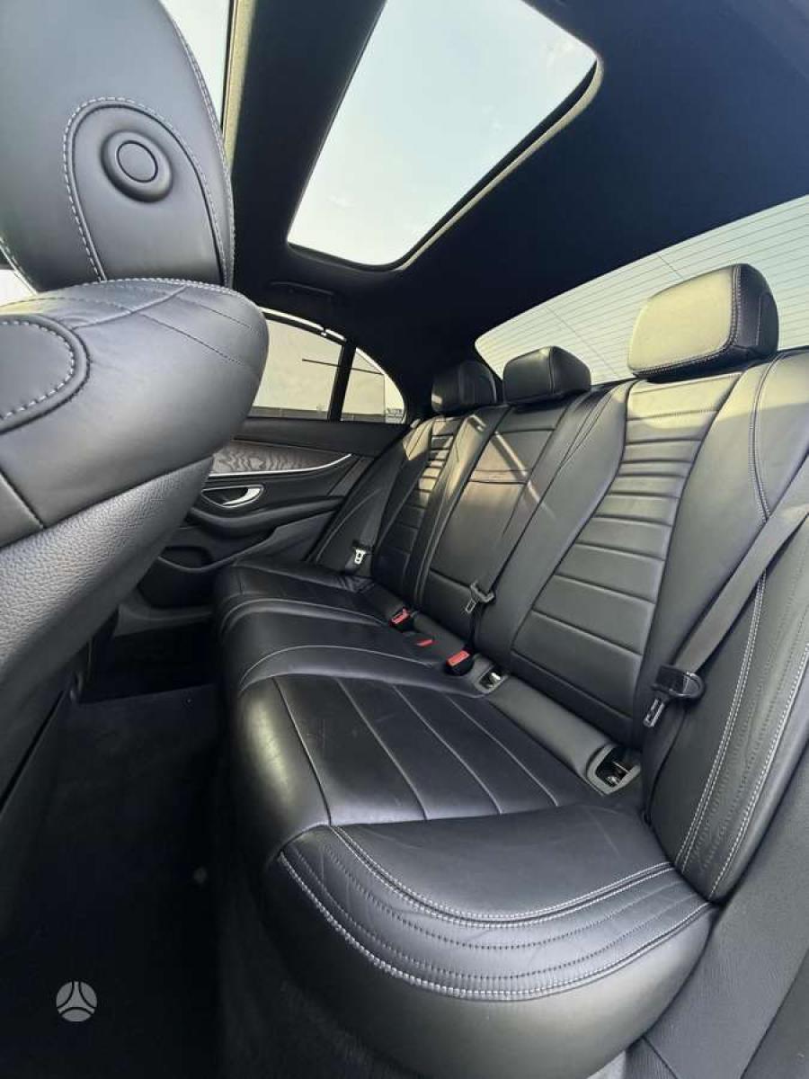 Balts Mercedes-Benz E 350 2017 Tauragė, ar dzinēja tilpumu 2.99 L un nobraukumu 288 tūkst. km par 16500 €, foto 37 vietnē AUTOMOTO.COM.LV