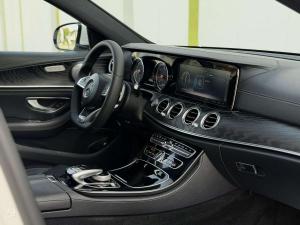 Balts Mercedes-Benz E 350 2017 Tauragė, ar dzinēja tilpumu 2.99 L un nobraukumu 288 tūkst. km par 16500 €, foto 40 vietnē AUTOMOTO.COM.LV