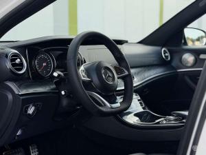 Balts Mercedes-Benz E 350 2017 Tauragė, ar dzinēja tilpumu 2.99 L un nobraukumu 288 tūkst. km par 16500 €, foto 45 vietnē AUTOMOTO.COM.LV
