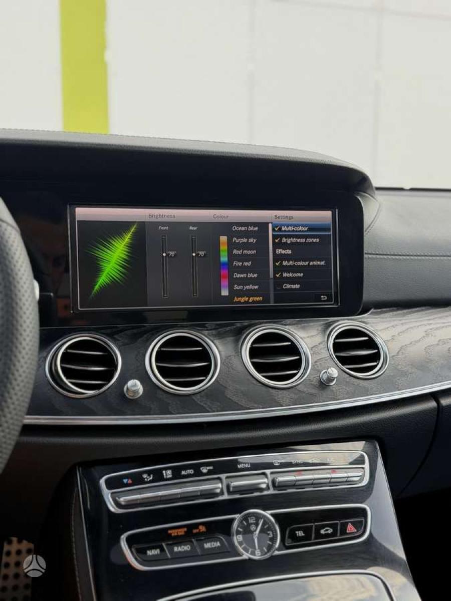 Balts Mercedes-Benz E 350 2017 Tauragė, ar dzinēja tilpumu 2.99 L un nobraukumu 288 tūkst. km par 16500 €, foto 50 vietnē AUTOMOTO.COM.LV