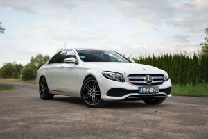 White Mercedes-Benz E 350 2017 in Elektrenai, with an engine capacity of 2.99 L and mileage of 175 thousand km for 23400 €, photo  on AUTOMOTO.COM.LV