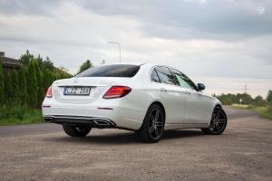 White Mercedes-Benz E 350 2017 in Elektrenai, with an engine capacity of 2.99 L and mileage of 175 thousand km for 23400 €, photo 8 on AUTOMOTO.COM.LV