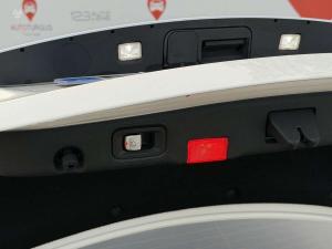 Белый Мерседес E 350 2017 в Таураге, объемом двигателя 2.99 л и пробегом 288 тыс. км за 15800 €, фото 46 на AUTOMOTO.COM.LV