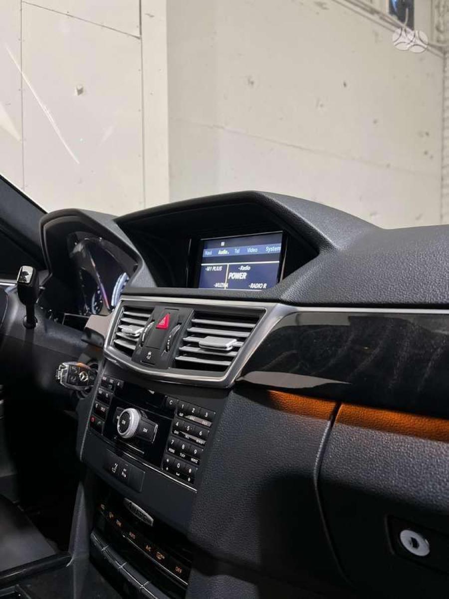 Balts Mercedes-Benz E 350 2010 Klaipėda, ar dzinēja tilpumu 2.99 L un nobraukumu 174 tūkst. km par 9999 €, foto 25 vietnē AUTOMOTO.COM.LV