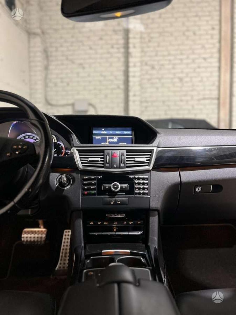 Balts Mercedes-Benz E 350 2010 Klaipėda, ar dzinēja tilpumu 2.99 L un nobraukumu 174 tūkst. km par 9999 €, foto 28 vietnē AUTOMOTO.COM.LV