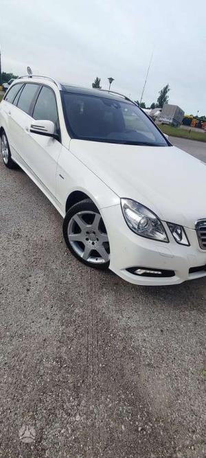 White Mercedes-Benz E 350 2010 in Gargzdai, with an engine capacity of 3.00 L and mileage of 309 thousand km for 7150 €, photo 4 on AUTOMOTO.COM.LV