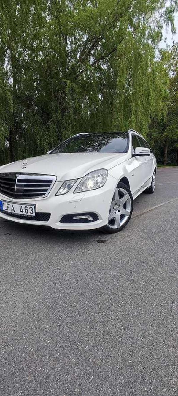Белый Мерседес E 350 2010 в Гаргждай, объемом двигателя 3.00 л и пробегом 309 тыс. км за 7150 €, фото 4 на AUTOMOTO.COM.LV