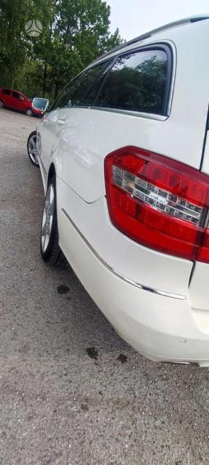 White Mercedes-Benz E 350 2010 in Gargzdai, with an engine capacity of 3.00 L and mileage of 309 thousand km for 7150 €, photo 6 on AUTOMOTO.COM.LV