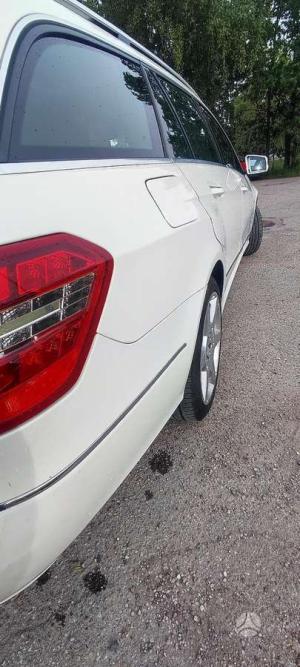 White Mercedes-Benz E 350 2010 in Gargzdai, with an engine capacity of 3.00 L and mileage of 309 thousand km for 7150 €, photo 7 on AUTOMOTO.COM.LV