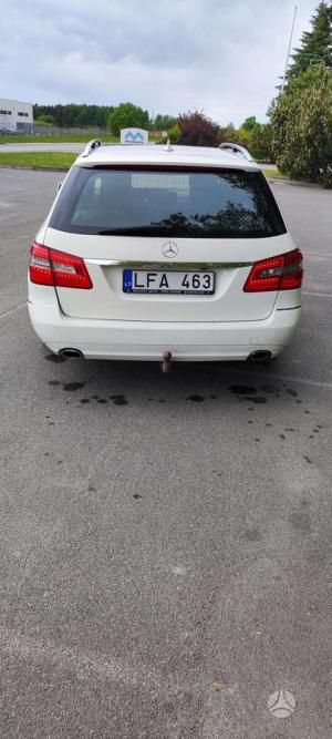 White Mercedes-Benz E 350 2010 in Gargzdai, with an engine capacity of 3.00 L and mileage of 309 thousand km for 7150 €, photo 8 on AUTOMOTO.COM.LV