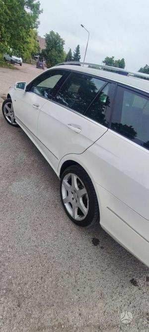 White Mercedes-Benz E 350 2010 in Gargzdai, with an engine capacity of 3.00 L and mileage of 309 thousand km for 7150 €, photo 9 on AUTOMOTO.COM.LV