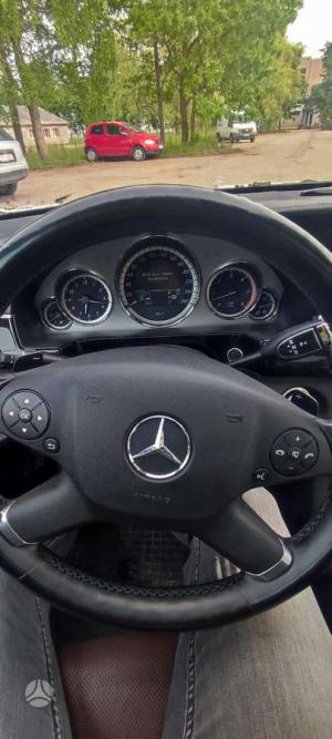 White Mercedes-Benz E 350 2010 in Gargzdai, with an engine capacity of 3.00 L and mileage of 309 thousand km for 7150 €, photo 11 on AUTOMOTO.COM.LV