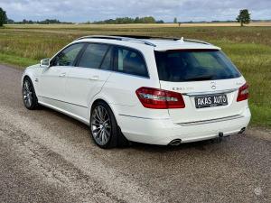 White Mercedes-Benz E 350 2011 in Vilkaviskis, with an engine capacity of 2.99 L and mileage of 333 thousand km for 7700 €, photo 4 on AUTOMOTO.COM.LV