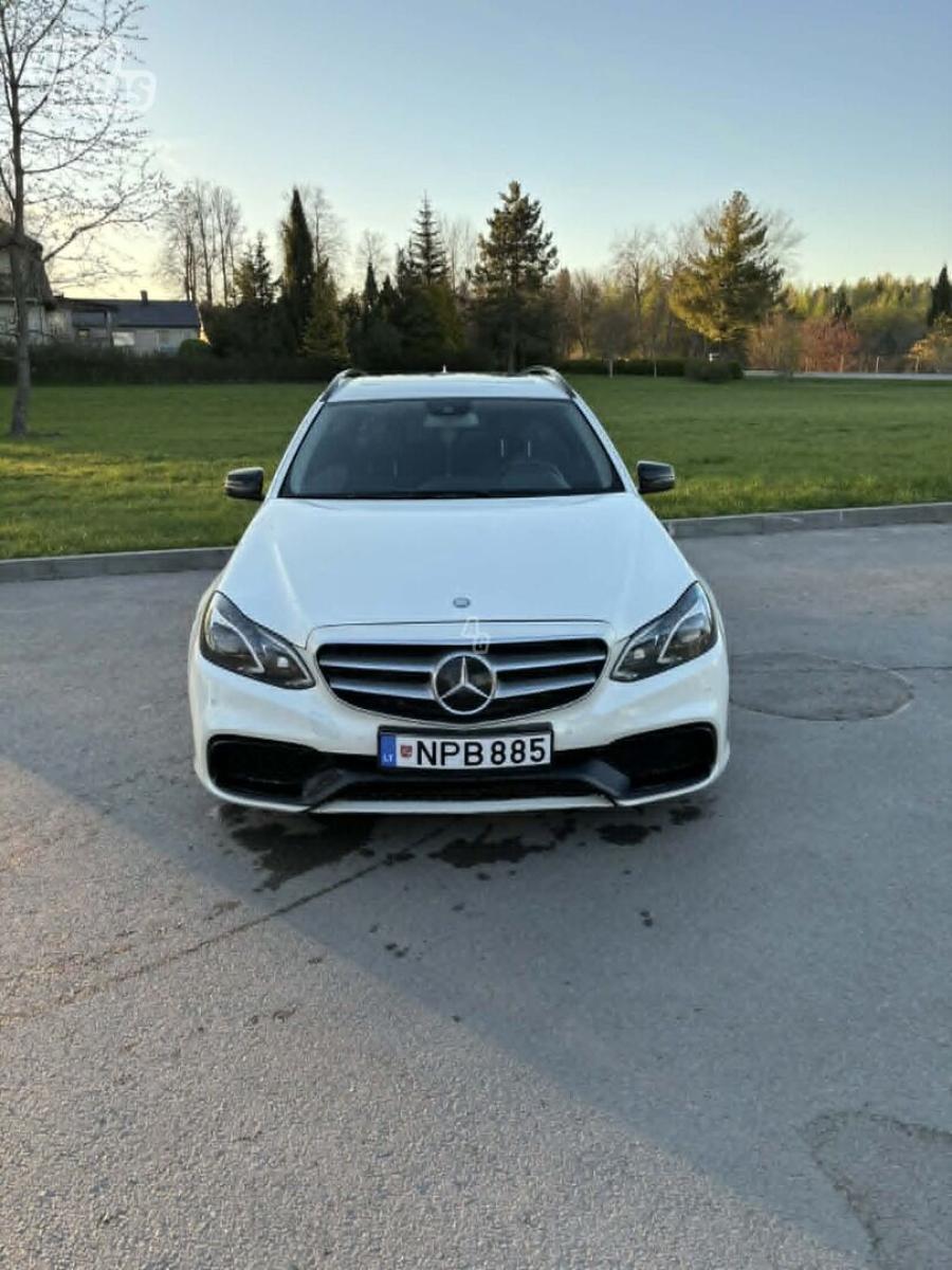 White Mercedes-Benz E 350 2012 in Klaipeda, with an engine capacity of 3.00 L and mileage of 292 thousand km for 9700 €, photo 1 on AUTOMOTO.COM.LV