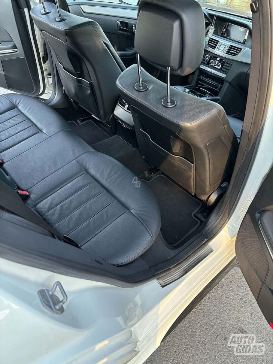 White Mercedes-Benz E 350 2012 in Klaipeda, with an engine capacity of 3.00 L and mileage of 292 thousand km for 9700 €, photo 14 on AUTOMOTO.COM.LV