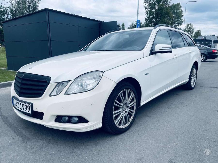 White Mercedes-Benz E 350 2012 in Vilnius, with an engine capacity of 3.50 L and mileage of 523 thousand km for 3100 €, photo 1 on AUTOMOTO.COM.LV