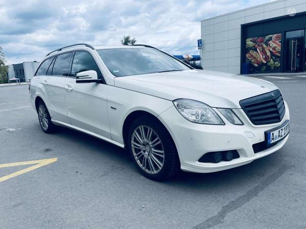 White Mercedes-Benz E 350 2012 in Vilnius, with an engine capacity of 3.50 L and mileage of 523 thousand km for 3100 €, photo 2 on AUTOMOTO.COM.LV