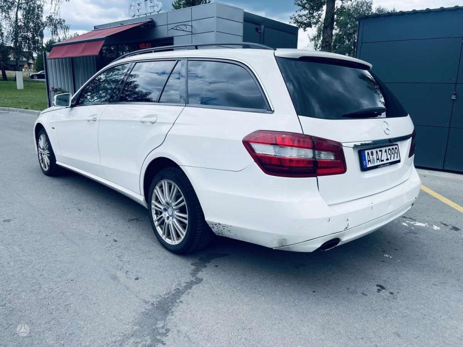 White Mercedes-Benz E 350 2012 in Vilnius, with an engine capacity of 3.50 L and mileage of 523 thousand km for 3100 €, photo 5 on AUTOMOTO.COM.LV