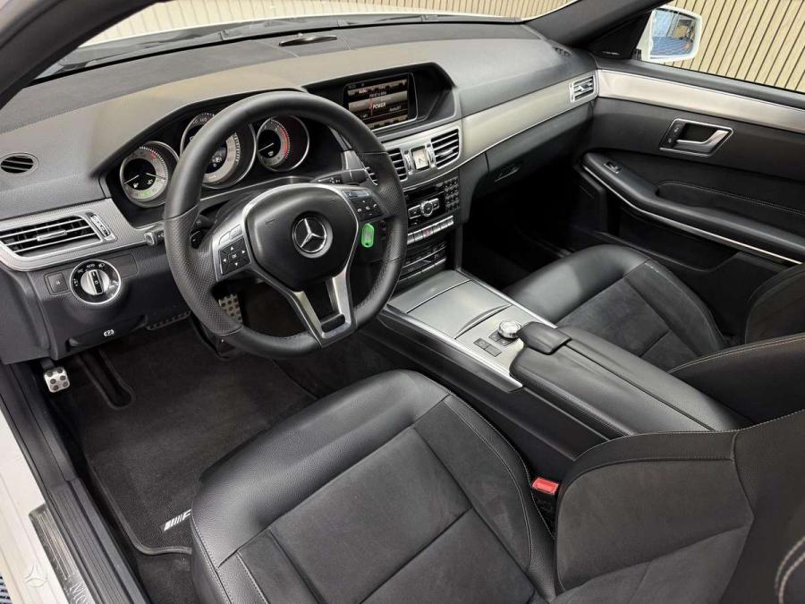 Balts Mercedes-Benz E 350 2013 Marijampole, ar dzinēja tilpumu 2.99 L un nobraukumu 335 tūkst. km par 12200 €, foto 3 vietnē AUTOMOTO.COM.LV