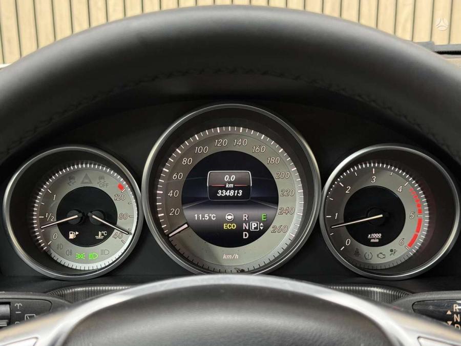 Balts Mercedes-Benz E 350 2013 Marijampole, ar dzinēja tilpumu 2.99 L un nobraukumu 335 tūkst. km par 12200 €, foto 28 vietnē AUTOMOTO.COM.LV