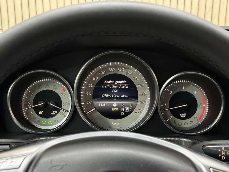 Balts Mercedes-Benz E 350 2013 Marijampole, ar dzinēja tilpumu 2.99 L un nobraukumu 335 tūkst. km par 12200 €, foto 29 vietnē AUTOMOTO.COM.LV