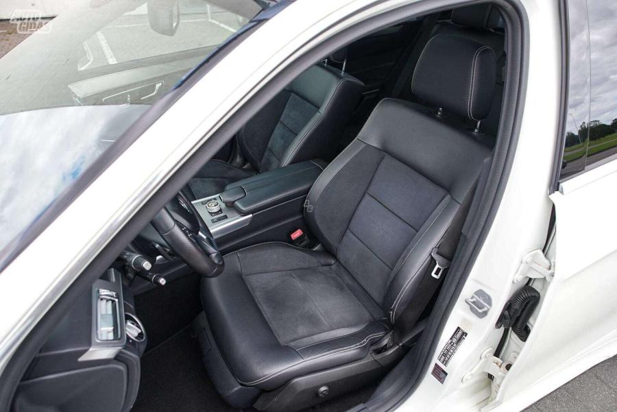 Balts Mercedes-Benz E 350 2014 Kauņa, ar dzinēja tilpumu 3.00 L un nobraukumu 347 tūkst. km par 9250 €, foto 31 vietnē AUTOMOTO.COM.LV