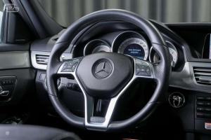 White Mercedes-Benz E 350 2015 in Marijampole, with an engine capacity of 3.00 L and mileage of 287 thousand km for 13150 €, photo 18 on AUTOMOTO.COM.LV