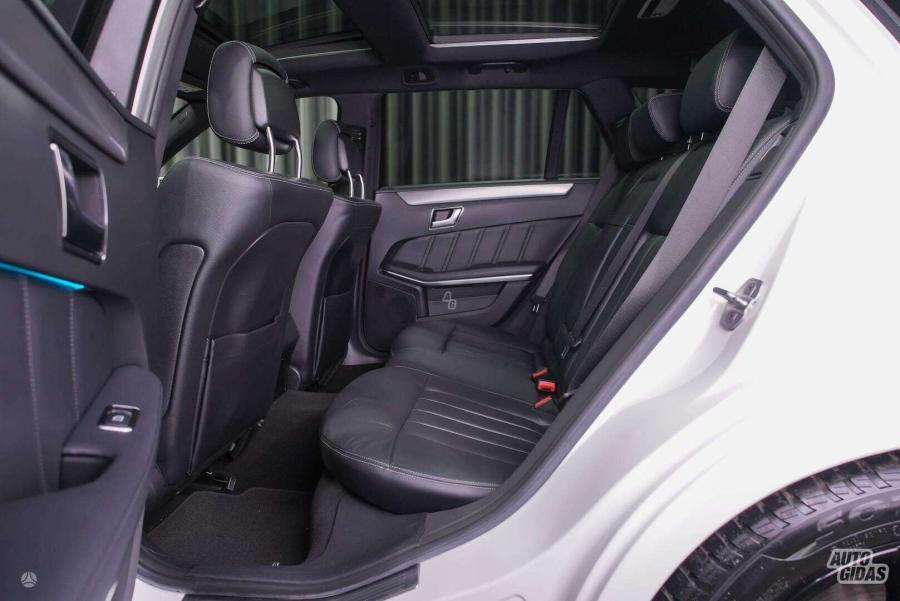White Mercedes-Benz E 350 2015 in Marijampole, with an engine capacity of 3.00 L and mileage of 287 thousand km for 13150 €, photo 33 on AUTOMOTO.COM.LV